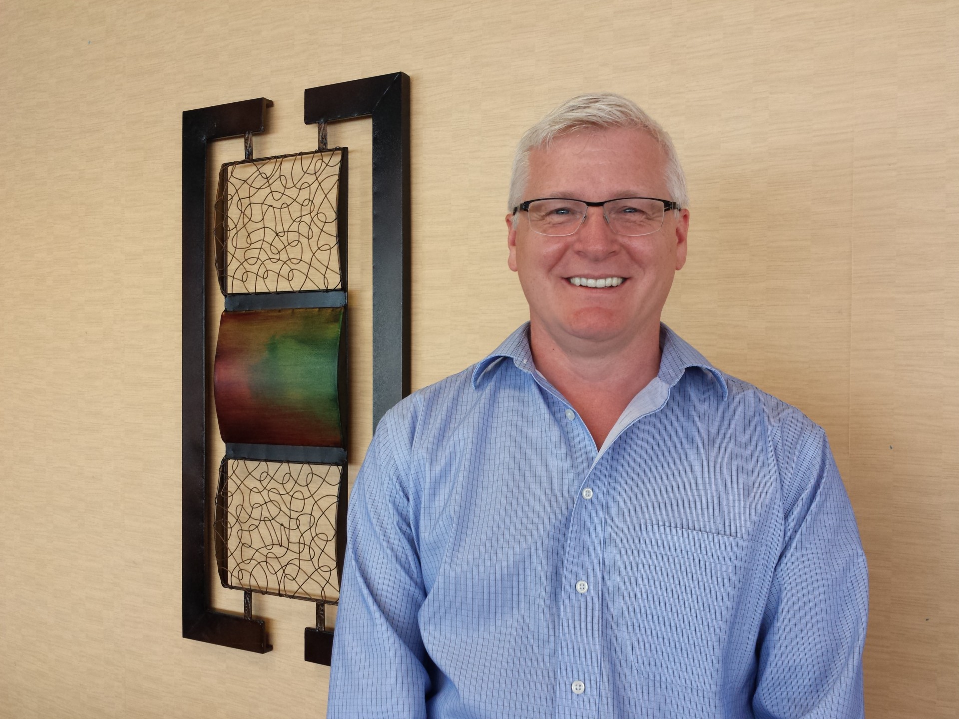 Décentraliser les pouvoirs est la priorité de Philip Toone - Graffici ...